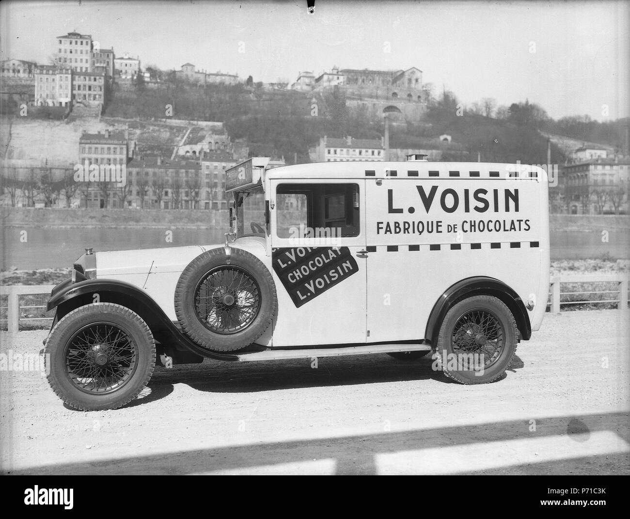 Voisin hi-res stock photography and images - Alamy
