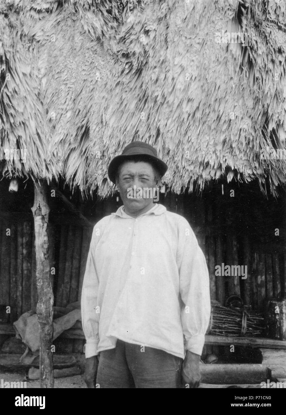 Kuna people colombia hi-res stock photography and images - Alamy