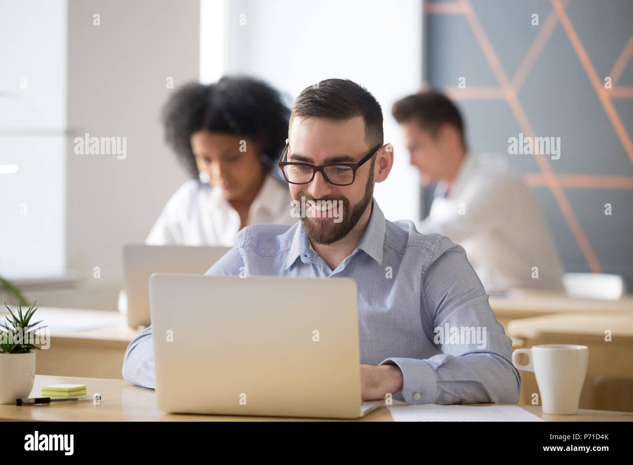 Busy office worker hi-res stock photography and images - Alamy