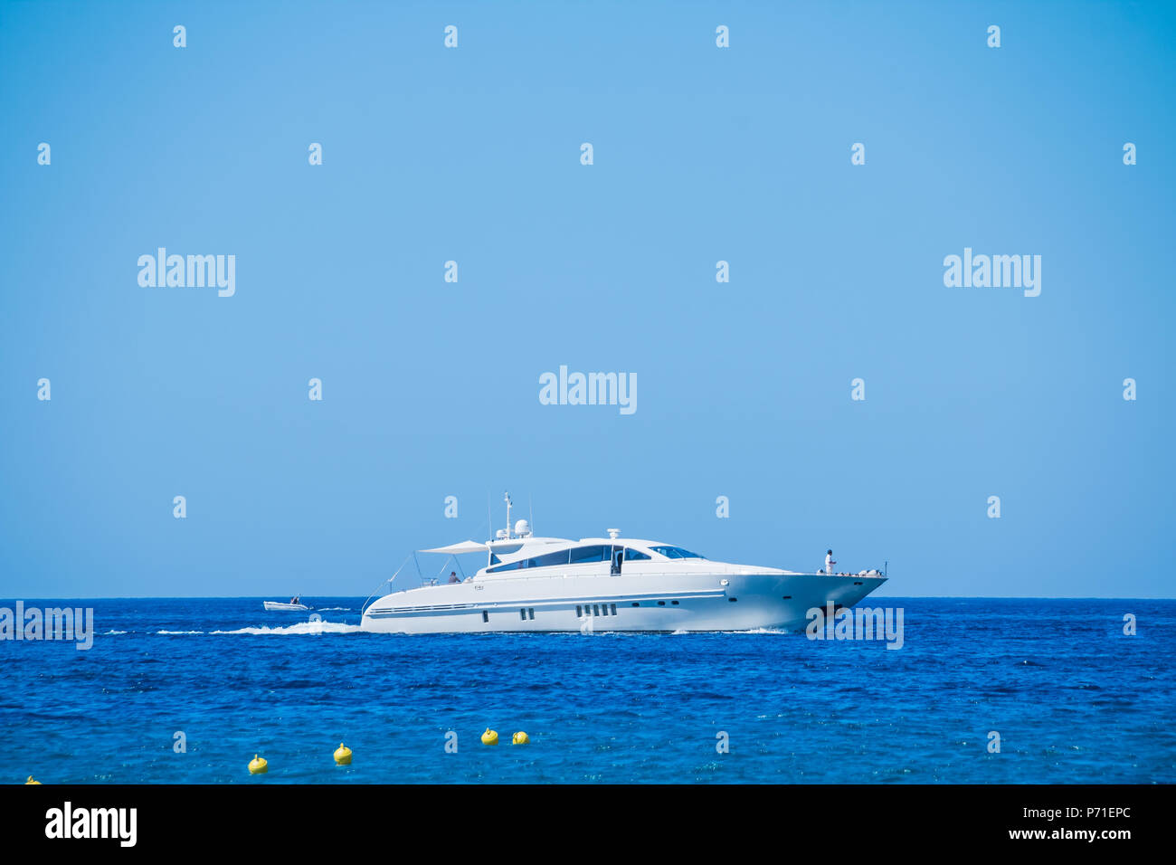 Aerial view side view luxury ship at sea hi-res stock photography and ...