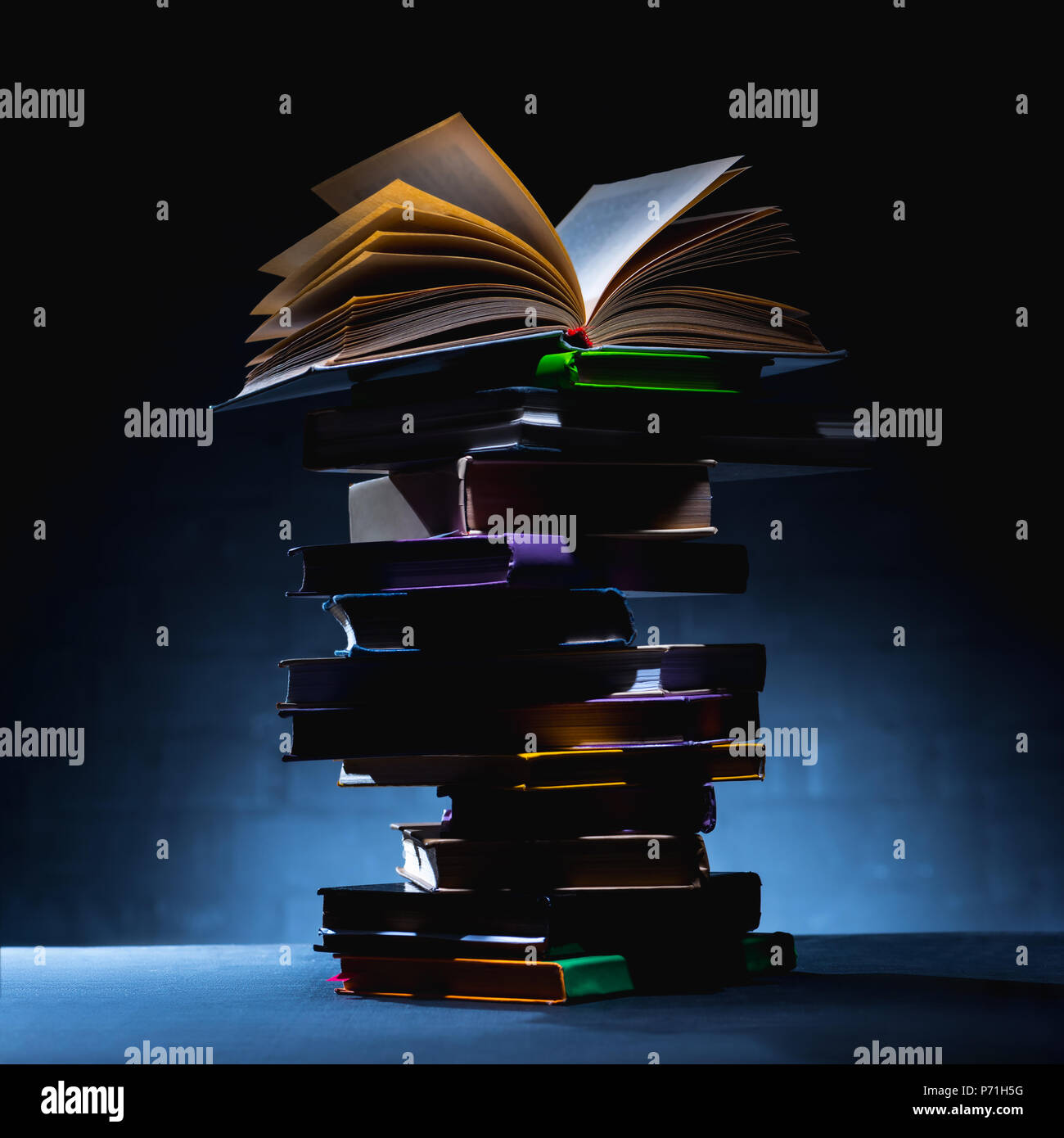 Open book on top hi-res stock photography and images - Alamy