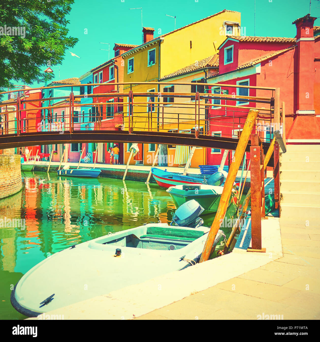 Colorful houses by canal hi-res stock photography and images - Alamy