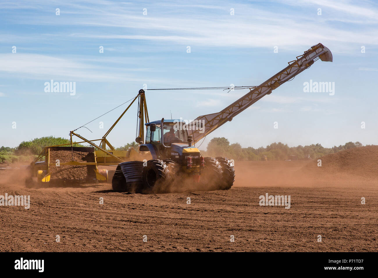 Ireland peat harvesting hi-res stock photography and images - Alamy
