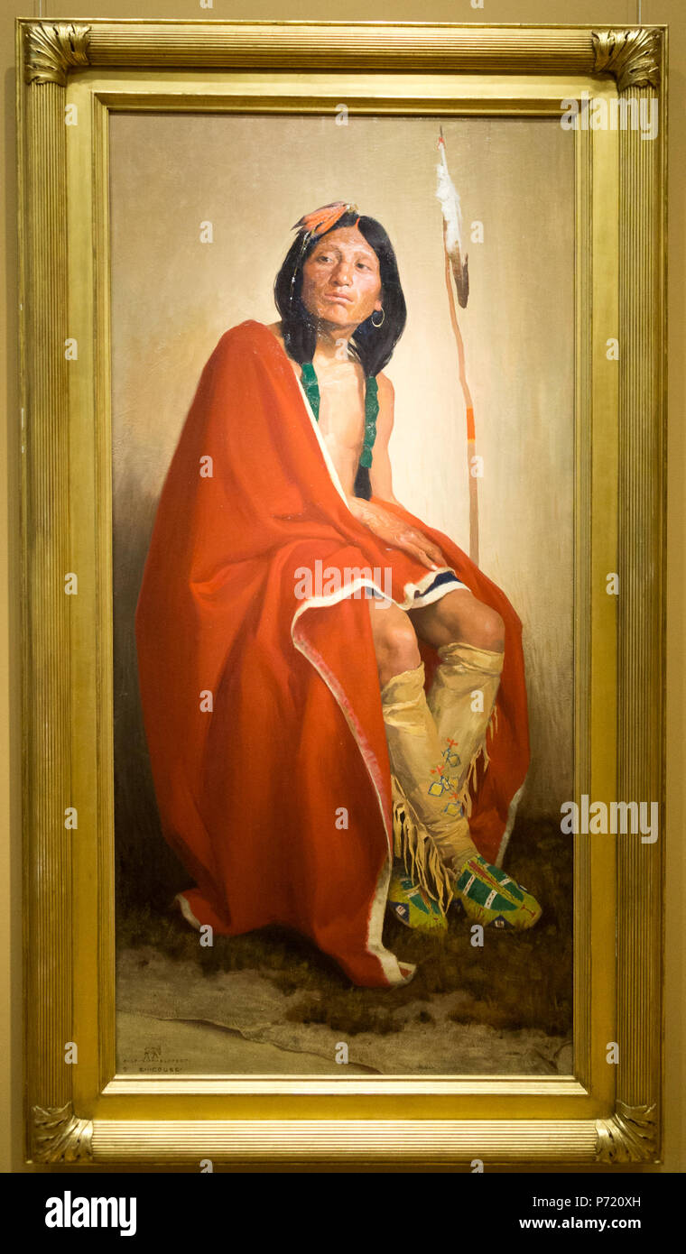 Taos tribe hi-res stock photography and images - Alamy