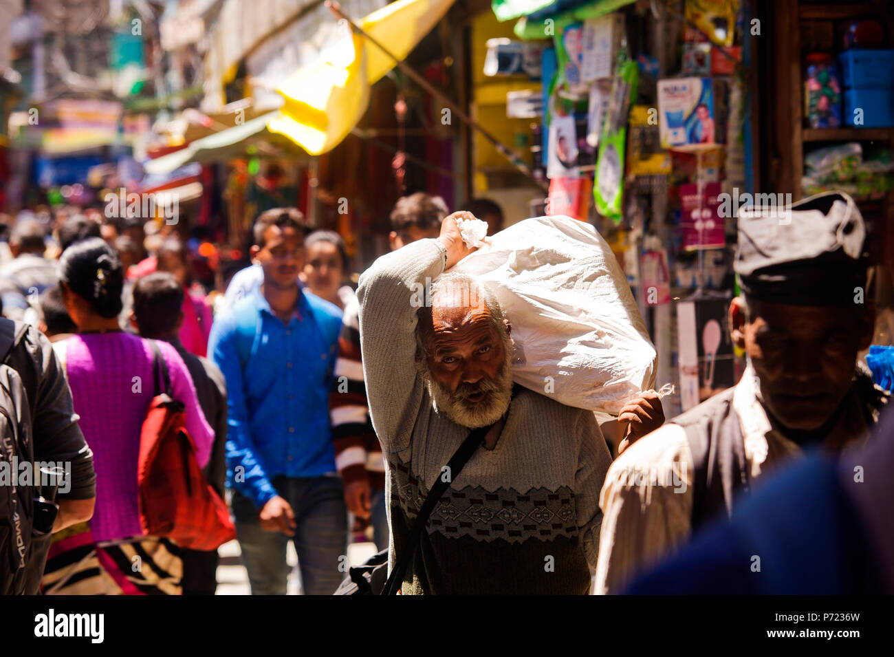 Busy main street market at Almora town, Kumaon Hills, Uttarakhand ...
