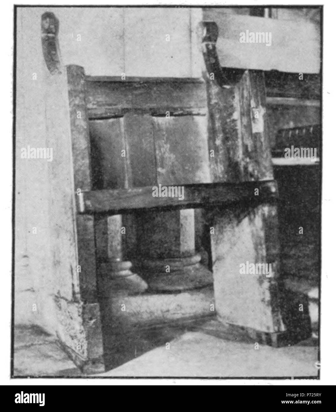 English: Carved wooden seat, Winchfield church, Hampshire. 1910 85 Wood ...