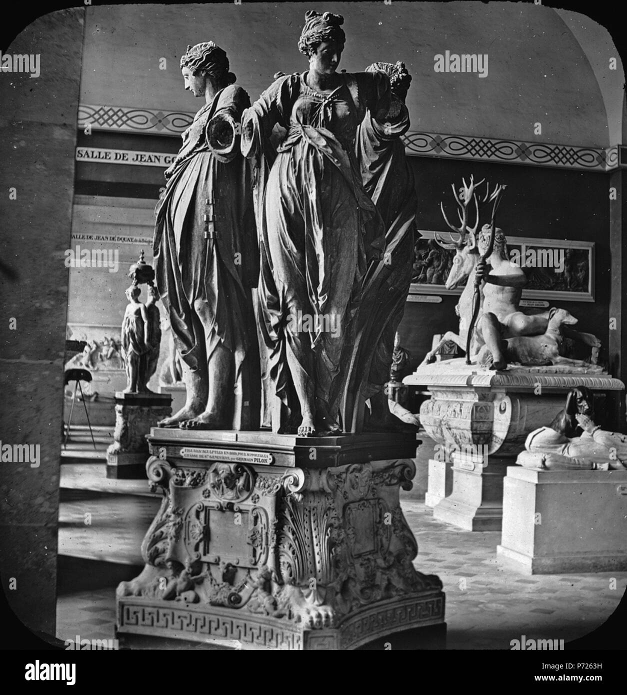 225 Vertus cardinales par Germain Pilon (Louvre Stock Photo - Alamy