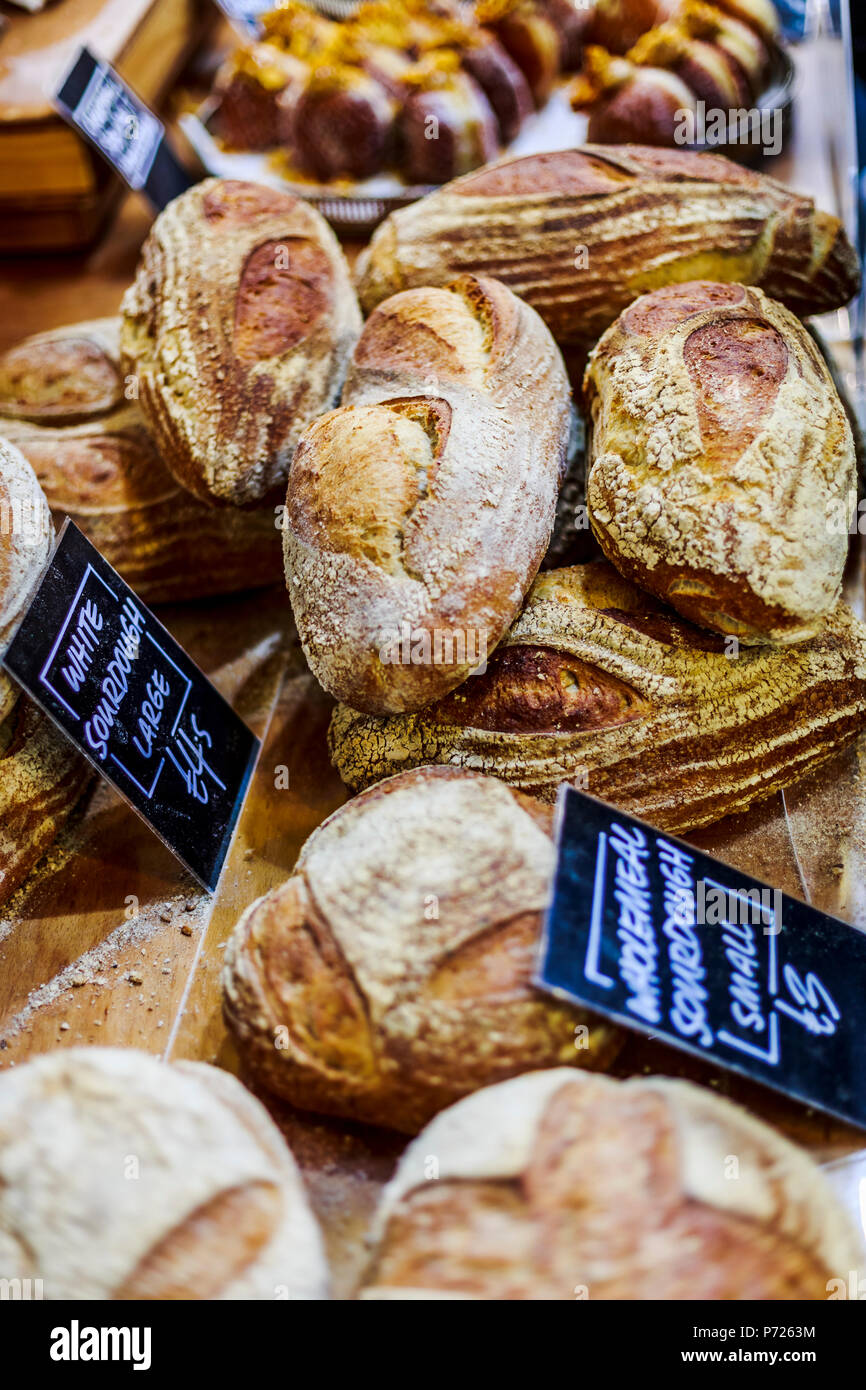 Bread stand hi-res stock photography and images - Alamy