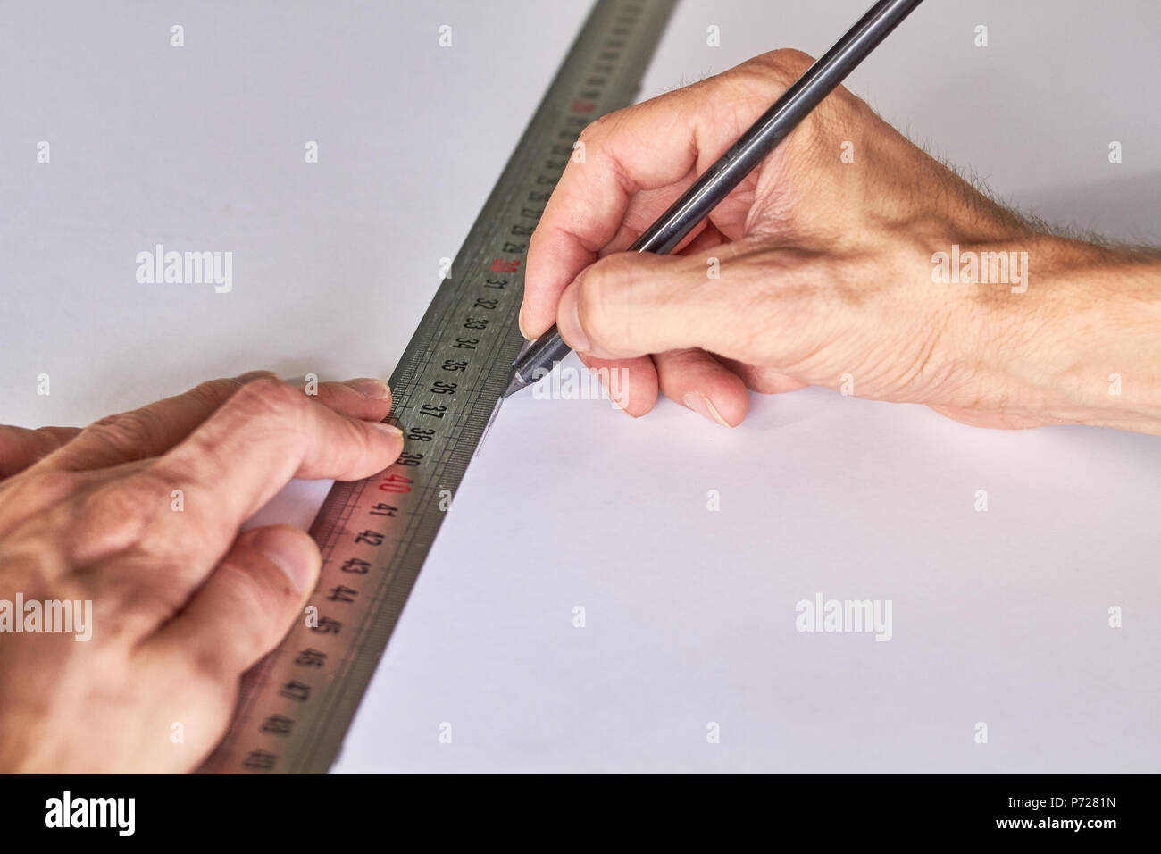 Black and white scale marking hi-res stock photography and images - Alamy