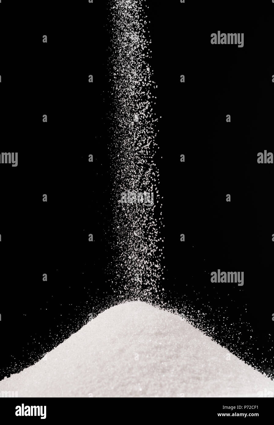 Sugar falling hi-res stock photography and images - Alamy