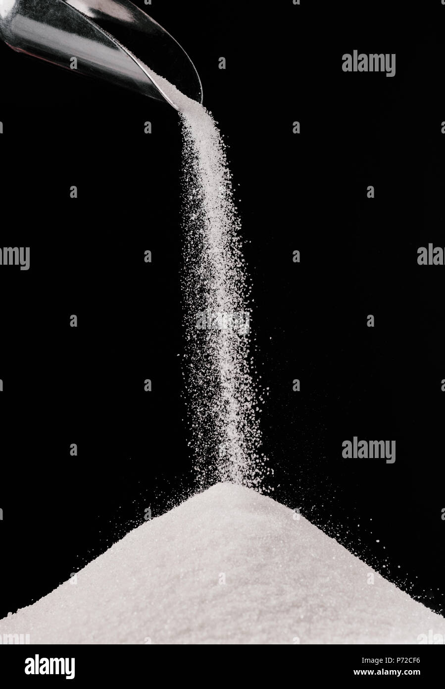 Sugar falling hi-res stock photography and images - Alamy