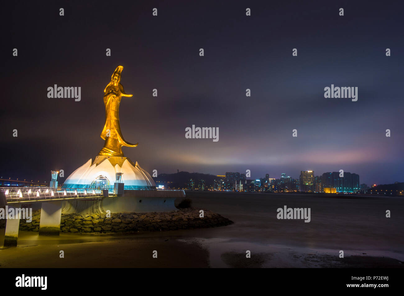 Macau buddhism hi-res stock photography and images - Alamy
