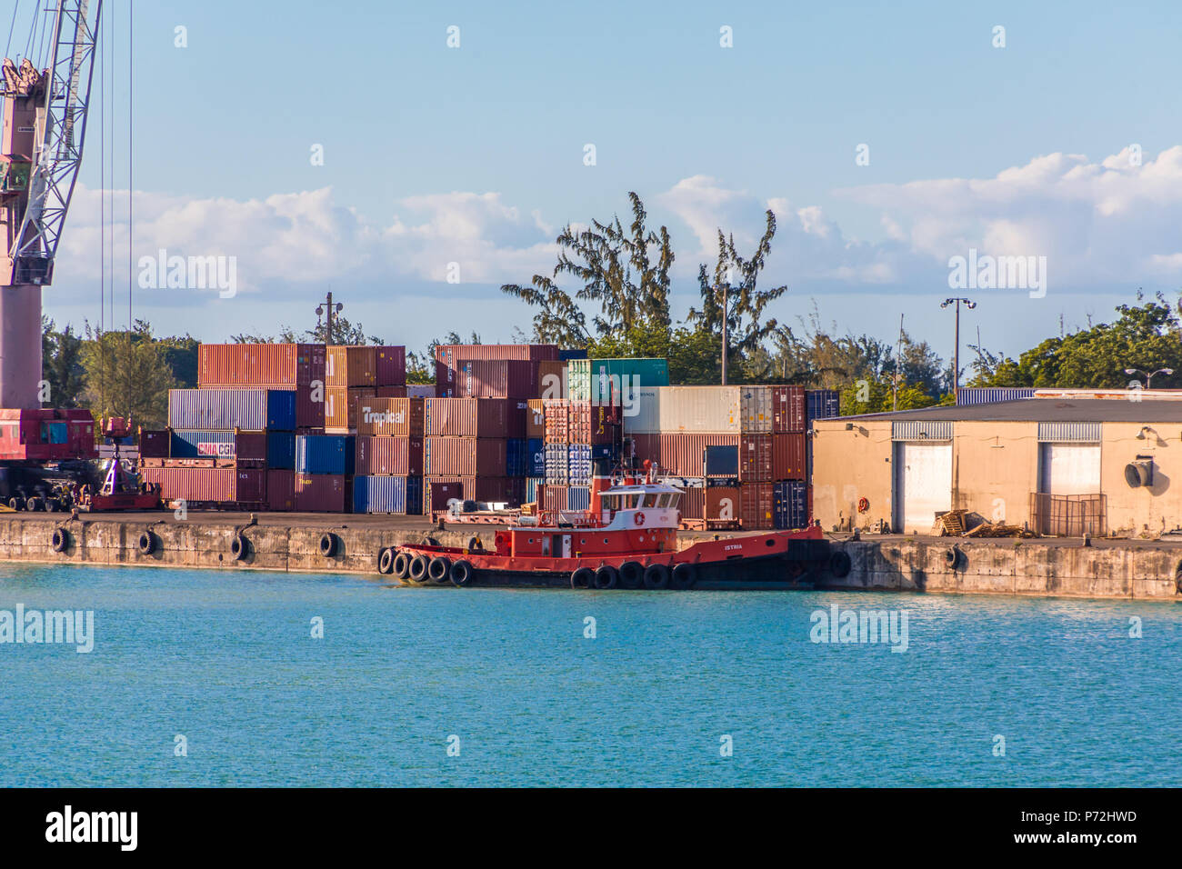 Shipping containers antigua hi-res stock photography and images - Alamy