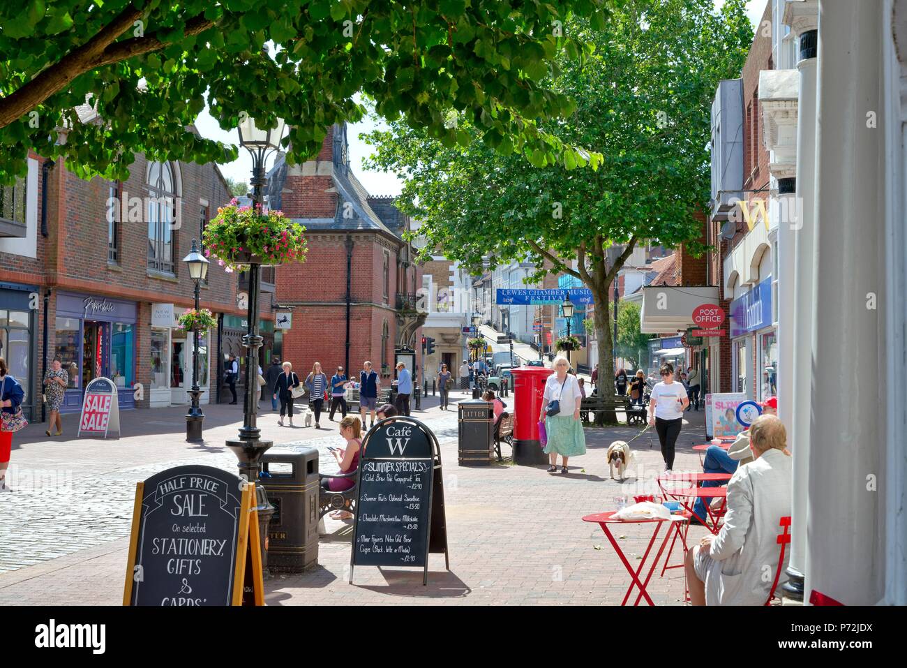 Lewes shopping centre hi-res stock photography and images - Alamy