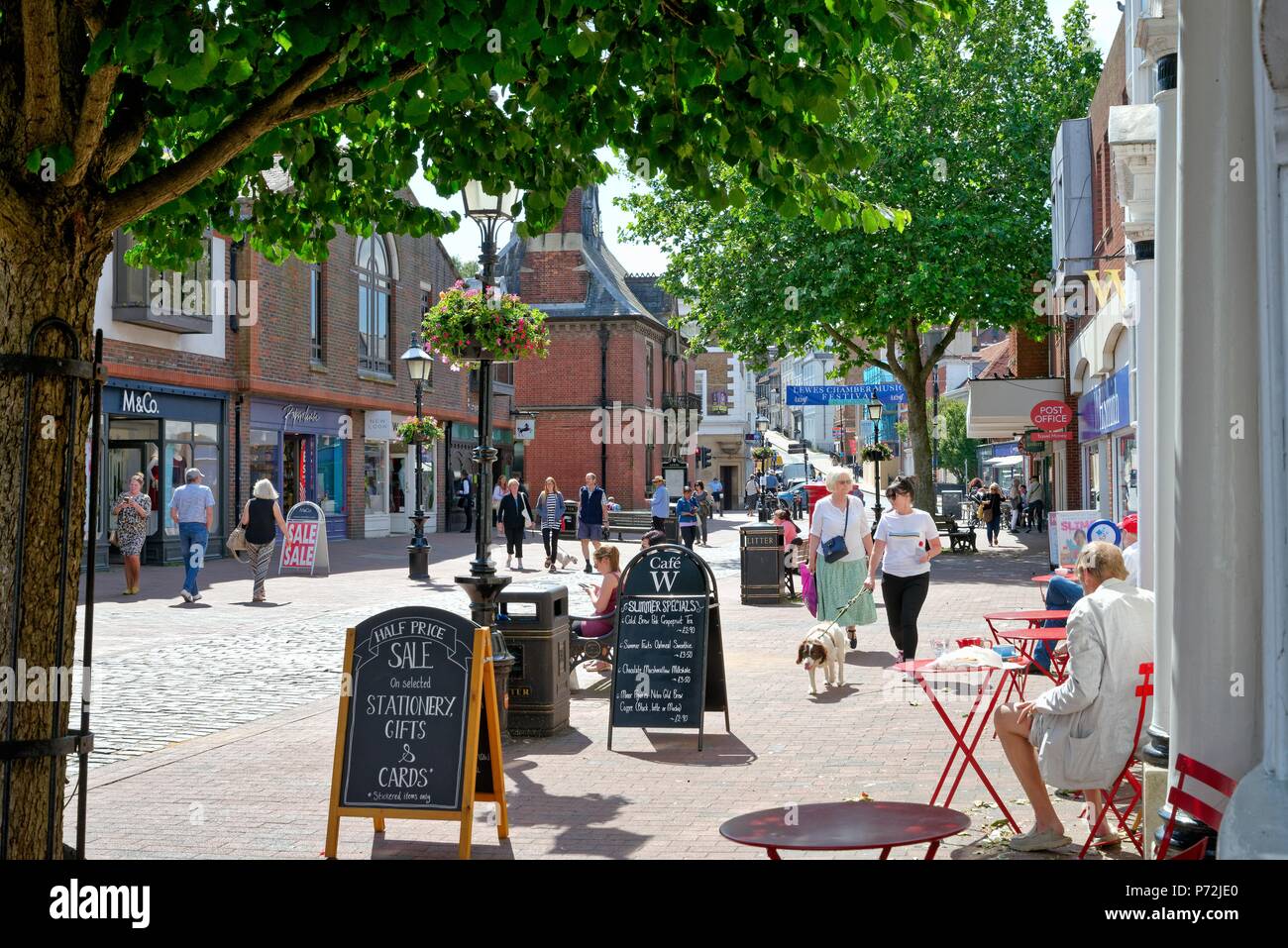Lewes sussex high street hi-res stock photography and images - Alamy