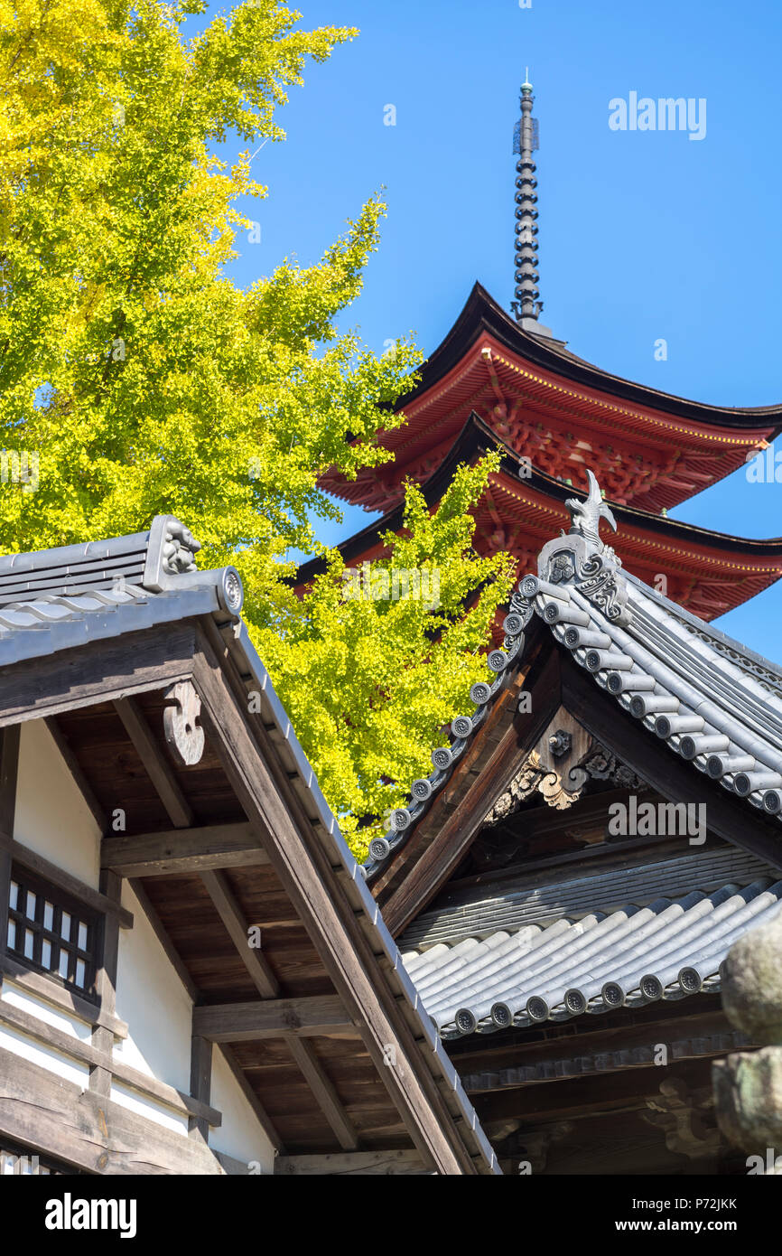 Senjokaku five-storey pagoda on Miyajima island, Itsukushima, UNESCO ...