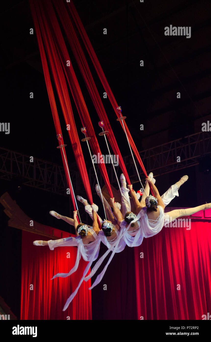 China Shaolin monks Kung Fu Martial Arts Show ( oriental circus in ...