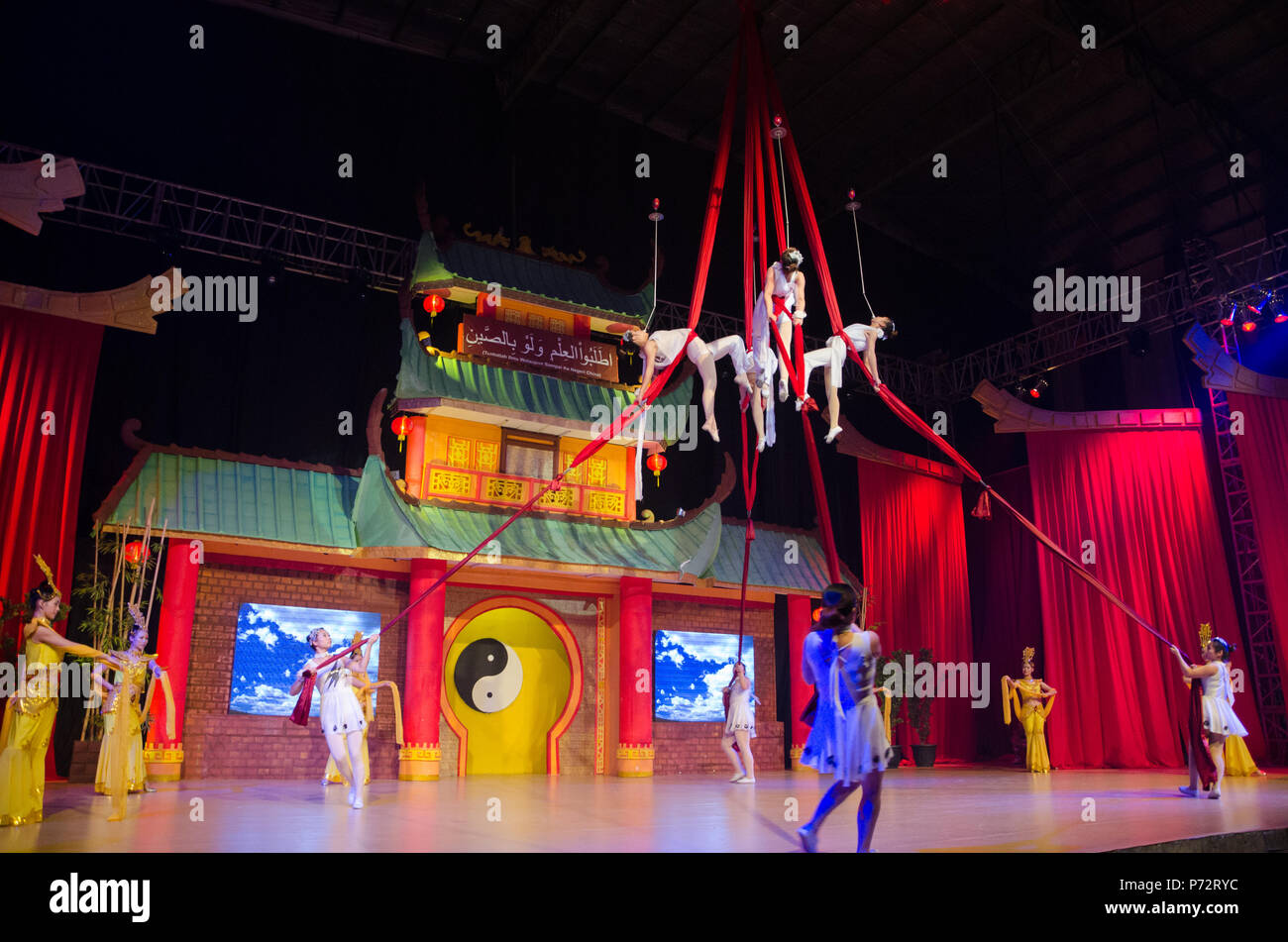 China Shaolin monks Kung Fu Martial Arts Show ( oriental circus in ...