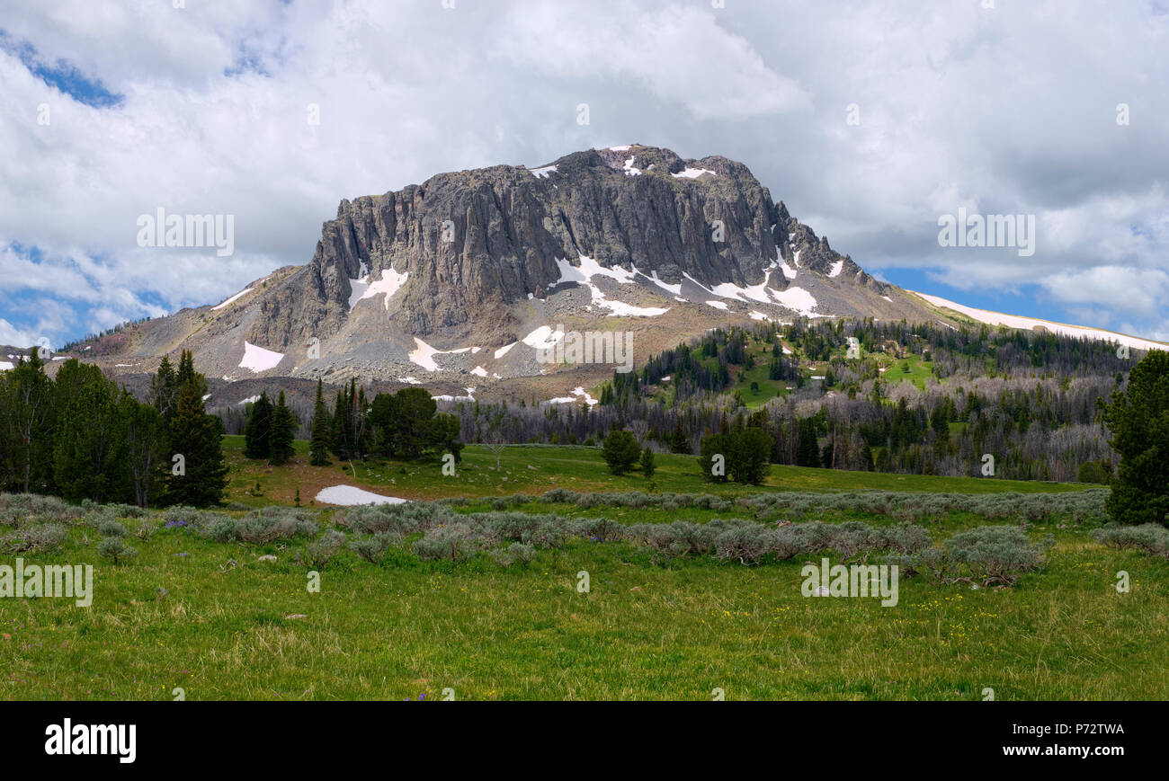 Butte, montana mountains hi-res stock photography and images - Alamy