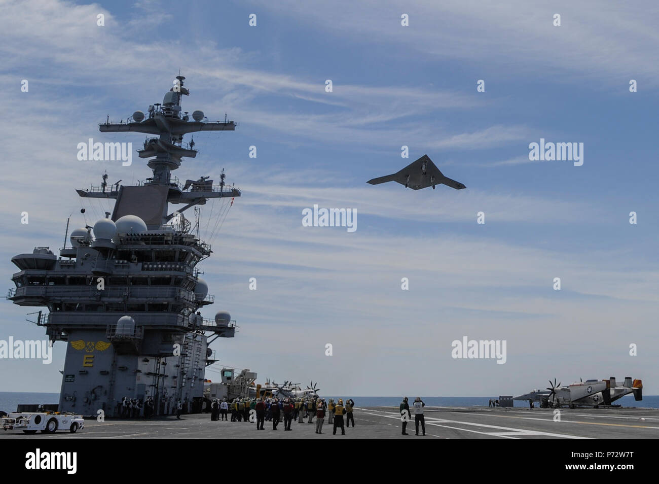 OCEAN (May 14, 2013) An X-47B Unmanned Combat Air System (UCAS ...