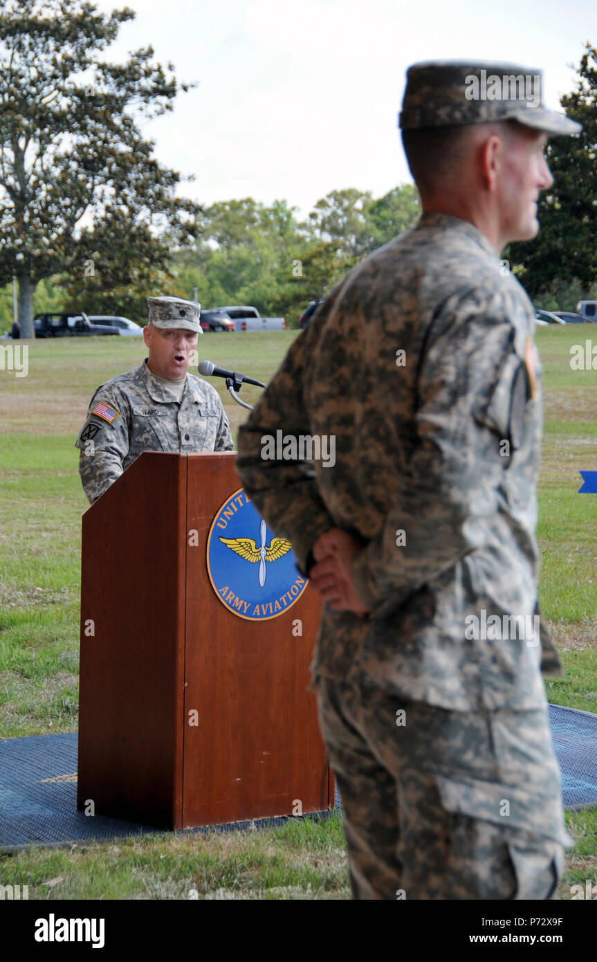Lt. Col. James E. Ward (left), outgoing commander of 1st Battalion ...
