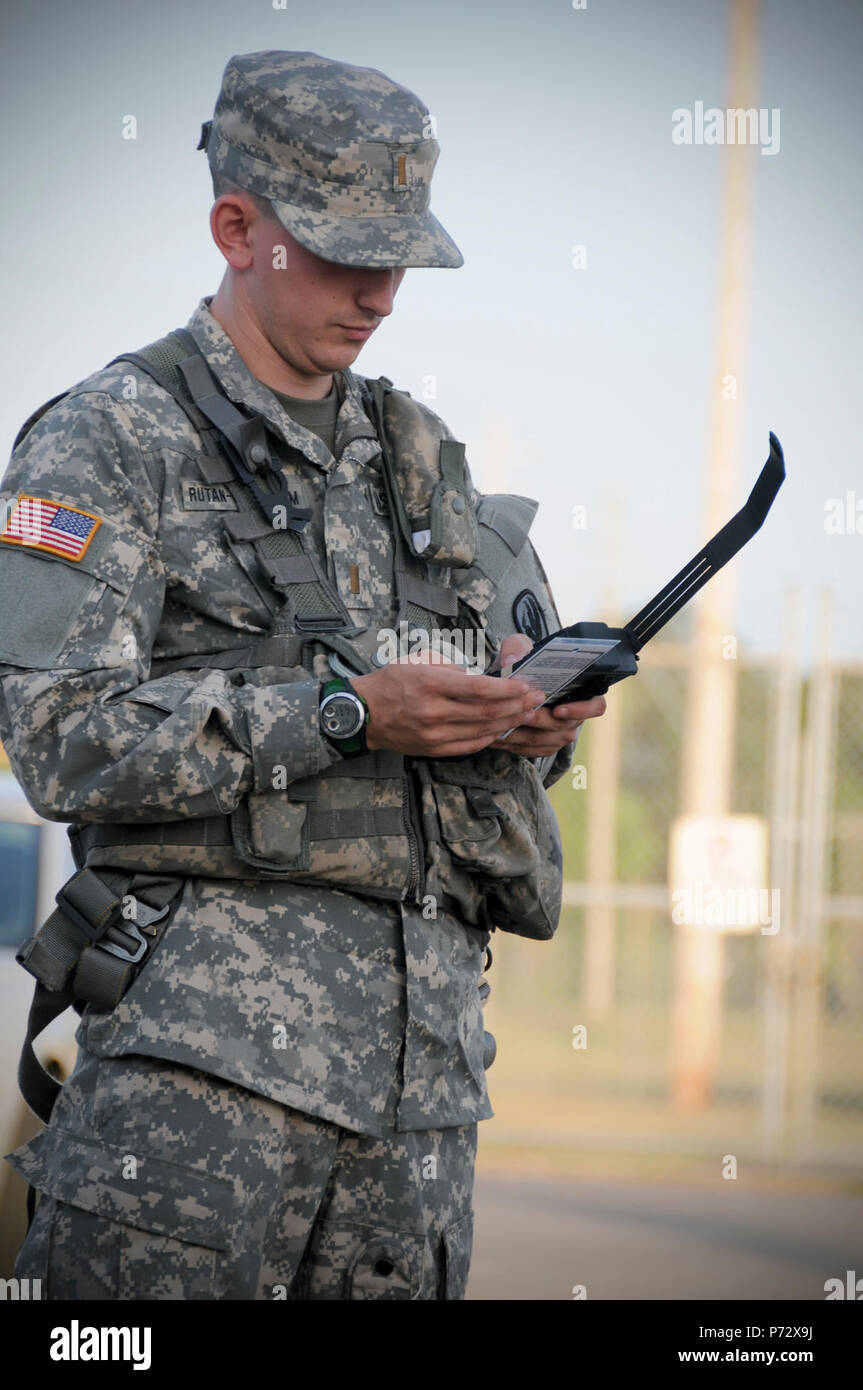 2nd Lt. Sean Rutan-Heningham, a 1st Battalion, 145th Aviation Regiment ...