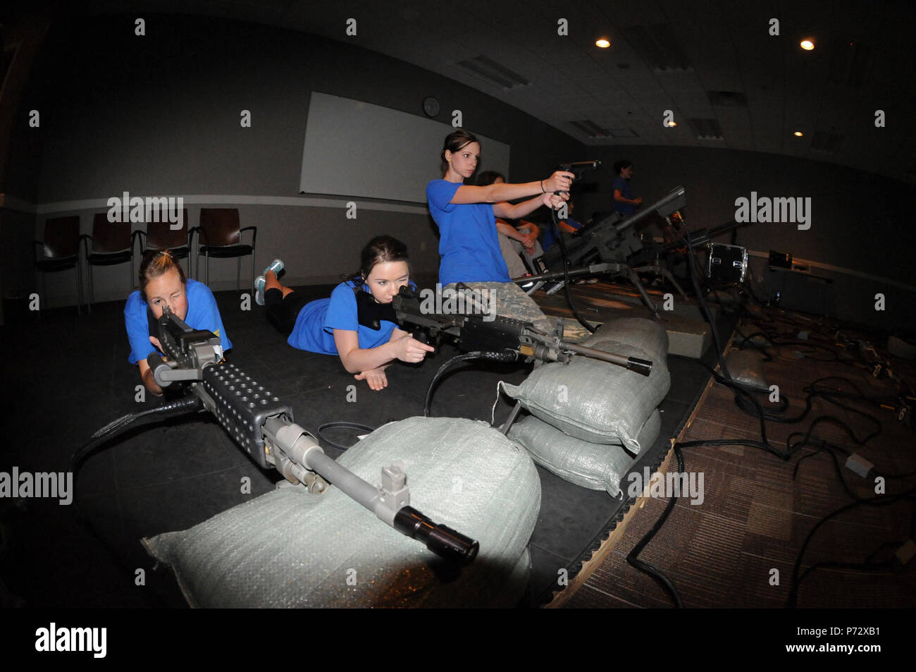 Army dunker hi-res stock photography and images - Alamy