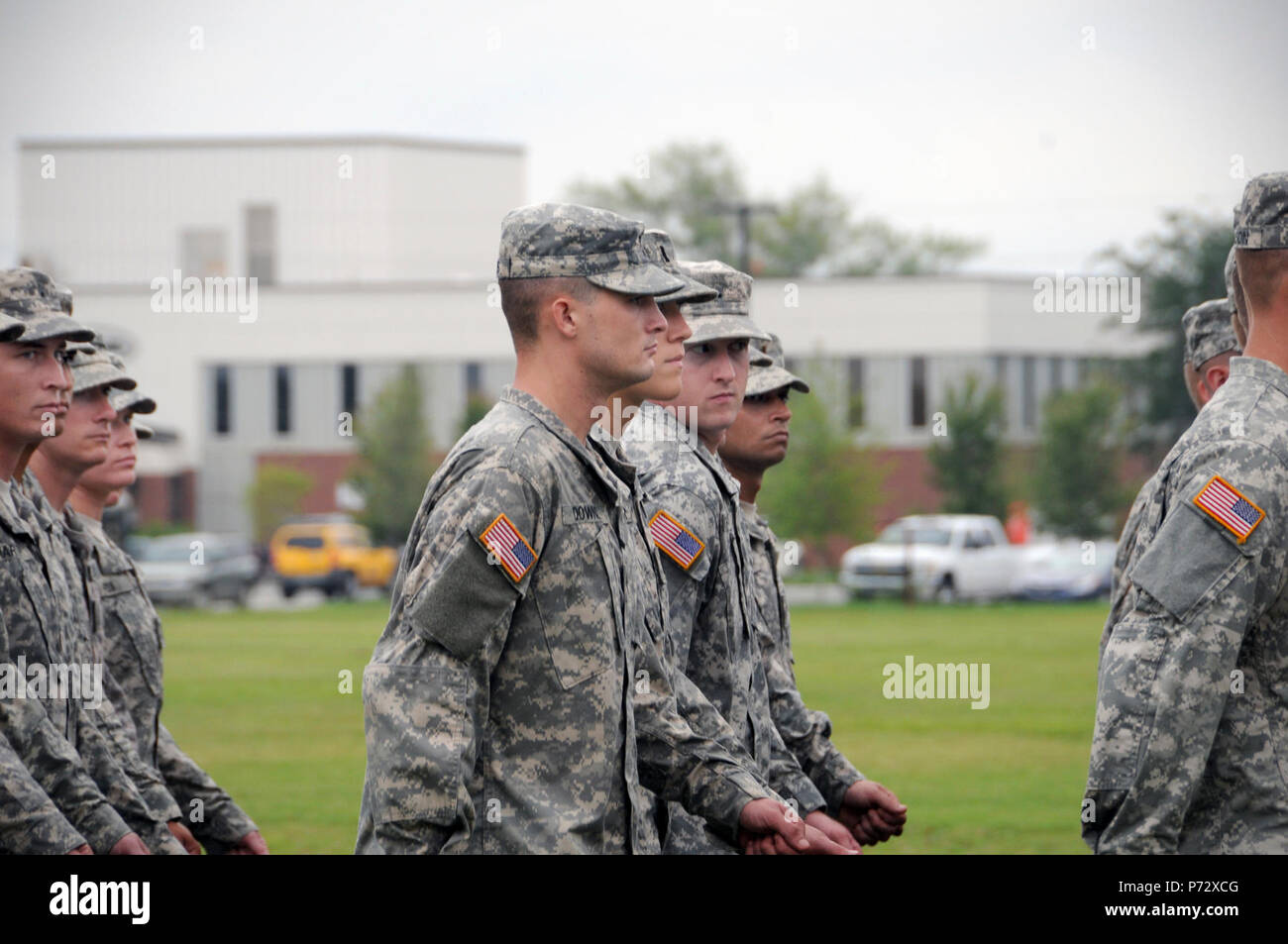 Soldiers march in step during the 1st Aviation Brigade change of ...