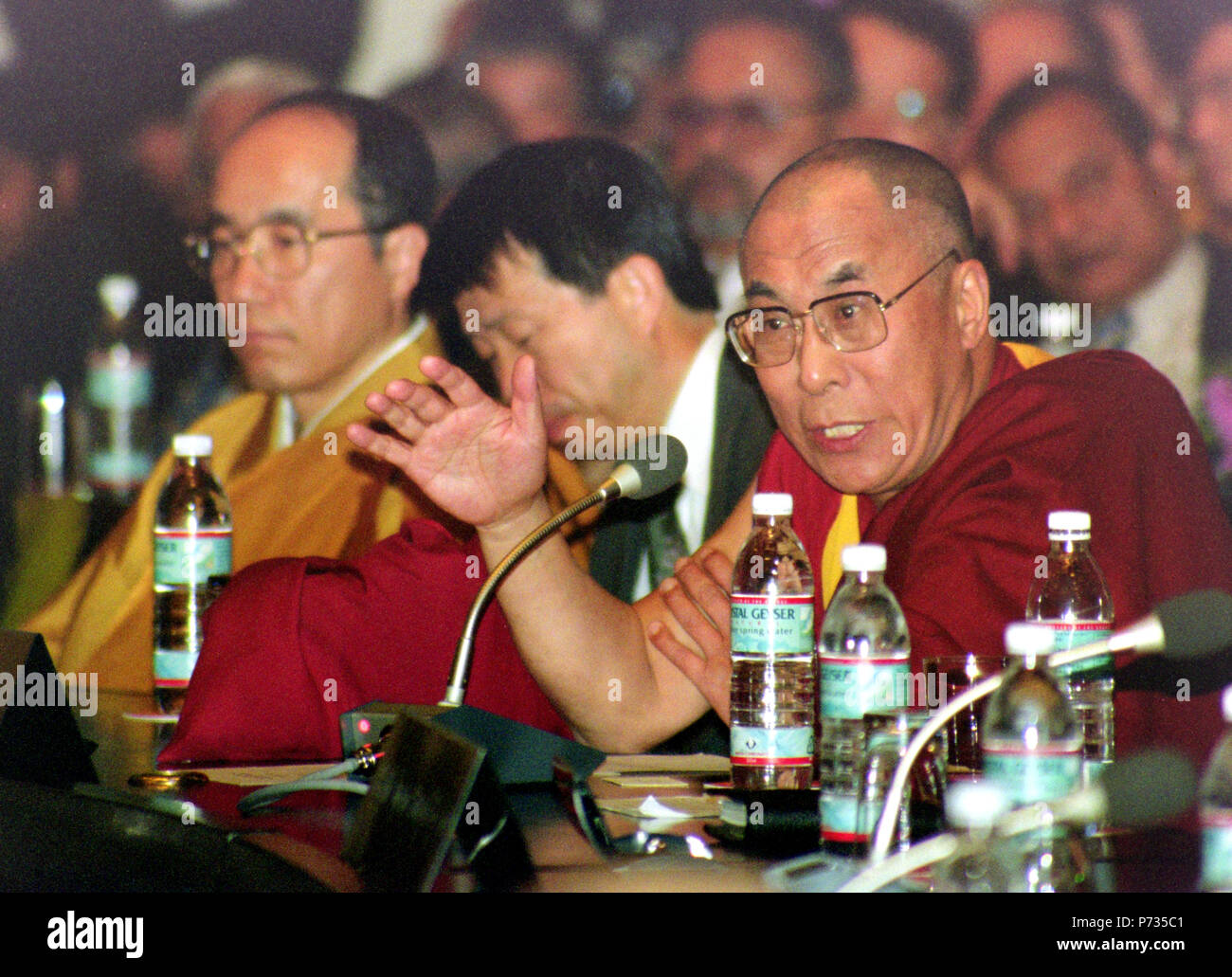 Apr 1998 hi-res stock photography and images - Alamy