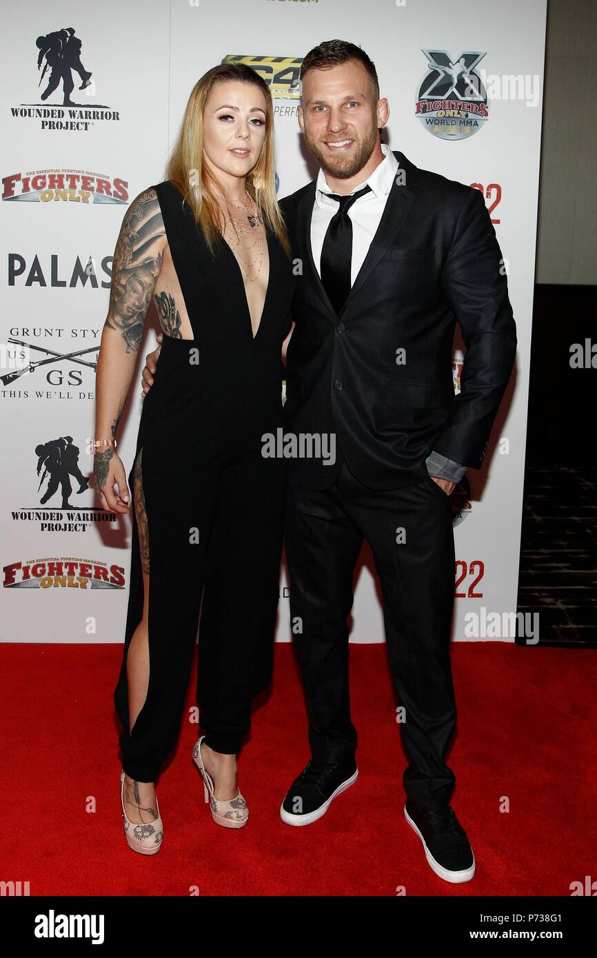 John wood head coach at sydicate mma hi-res stock photography and ...