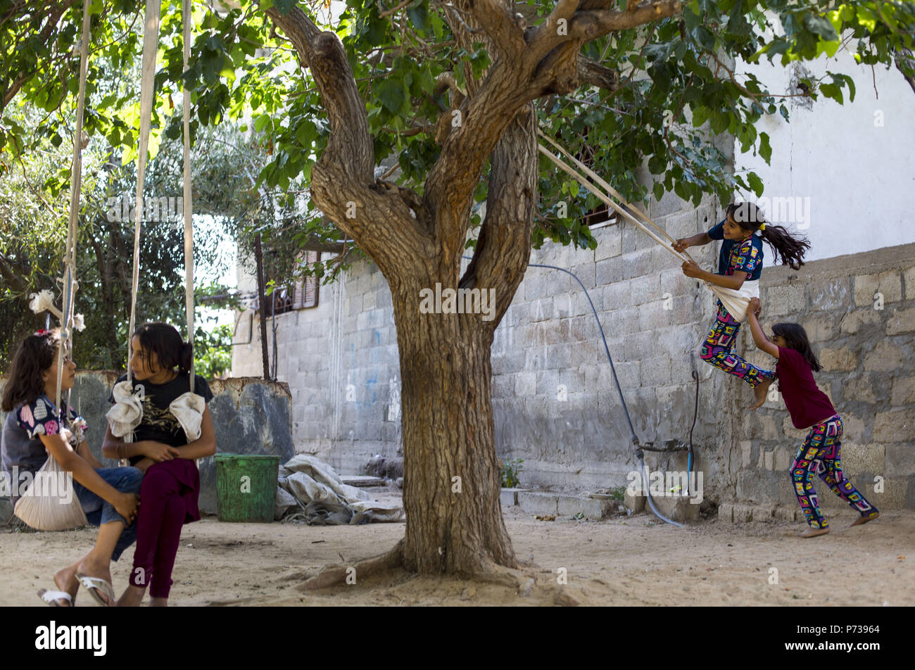 Gaza City, The Gaza Strip, Palestine. 3rd July, 2018. Palestinian ...