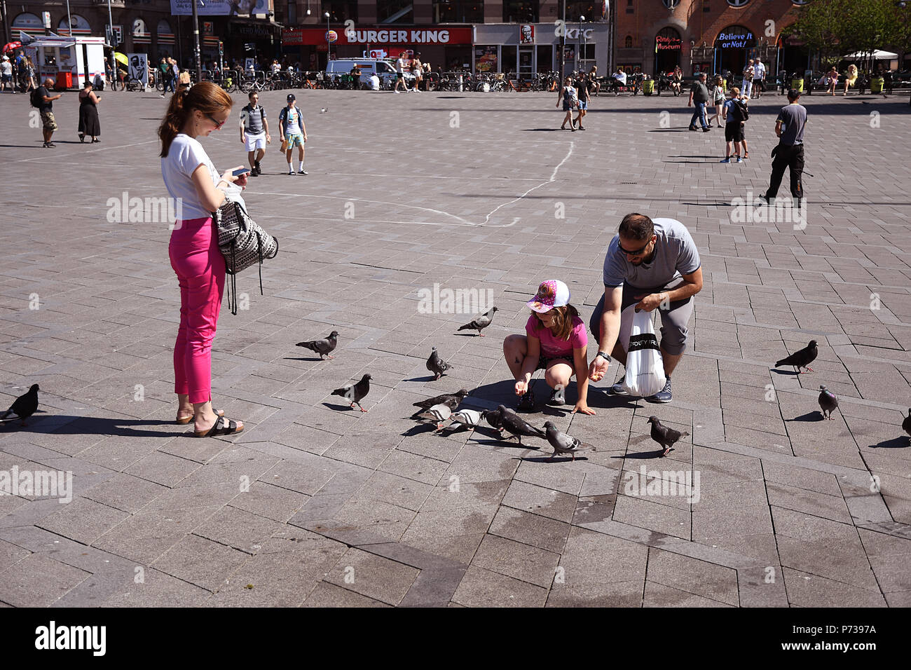 Copenhagen/Denmark 04 jULY 2018 Danish weather tourists are puring to ...