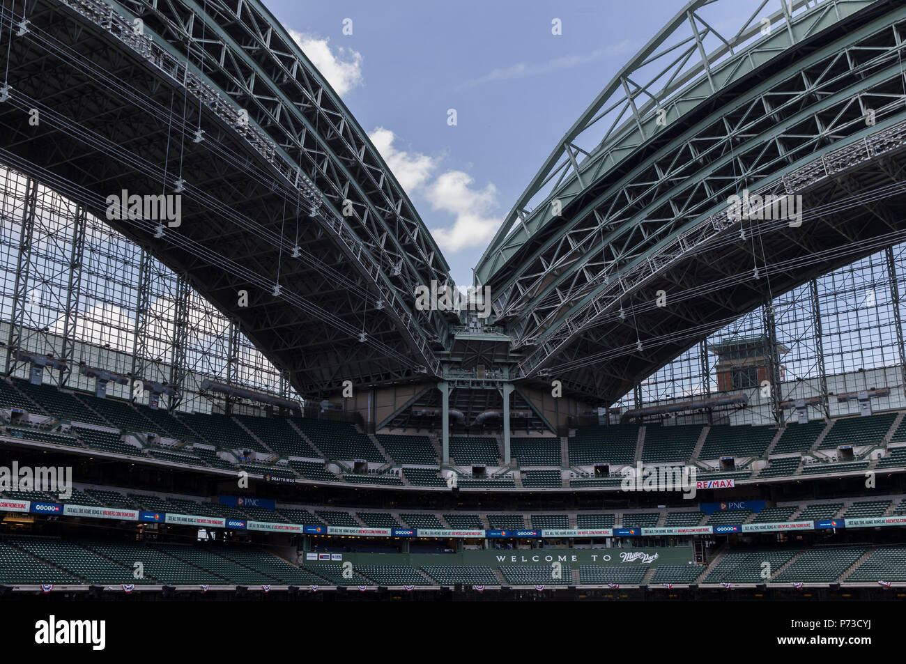 Milwaukee, WI, USA. 3rd July, 2018. A picture of Miller Park from the ...