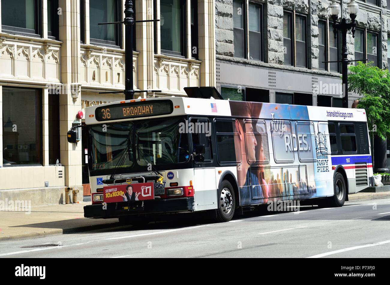 Cta bus hi-res stock photography and images - Alamy