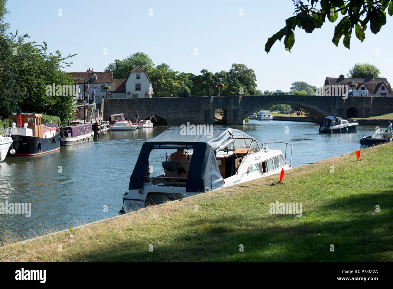 The River Thames and Abingdon Bridge, Abingdon-on-Thames, Oxfordshire ...