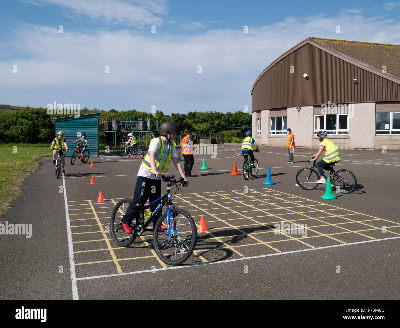 Cycling proficiency hi-res stock photography and images - Alamy
