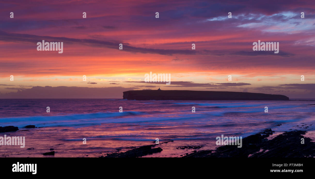 Dramatic red sky following a summer sunset at Birsay, Orkney Stock ...