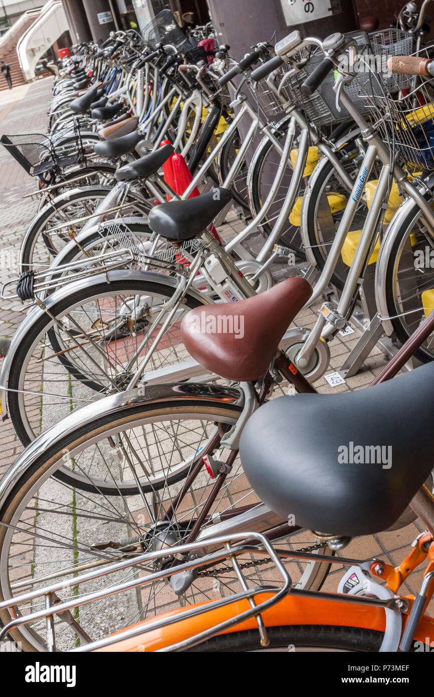 Long line japanese hi-res stock photography and images - Alamy