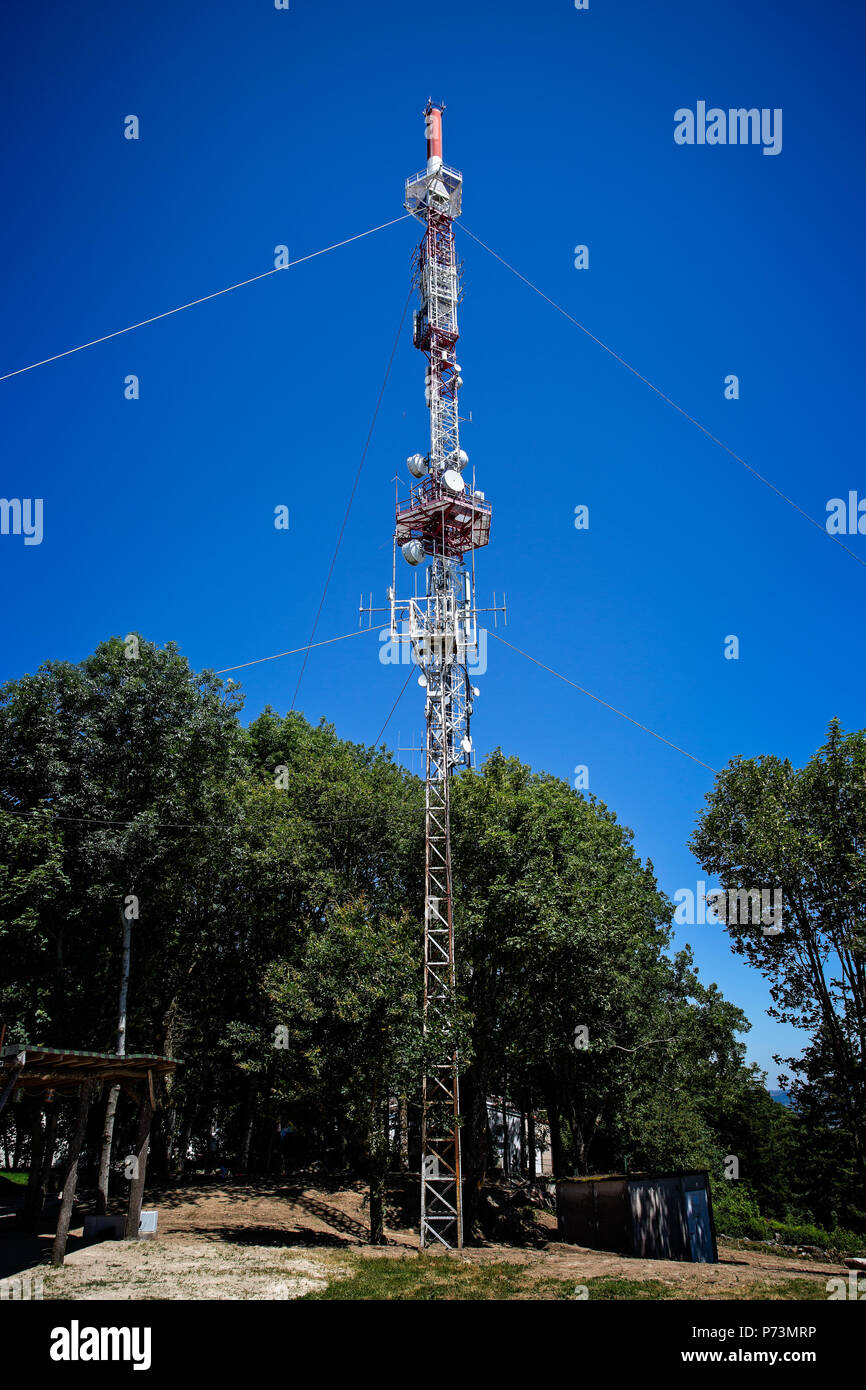 Microwave tower hi-res stock photography and images - Alamy