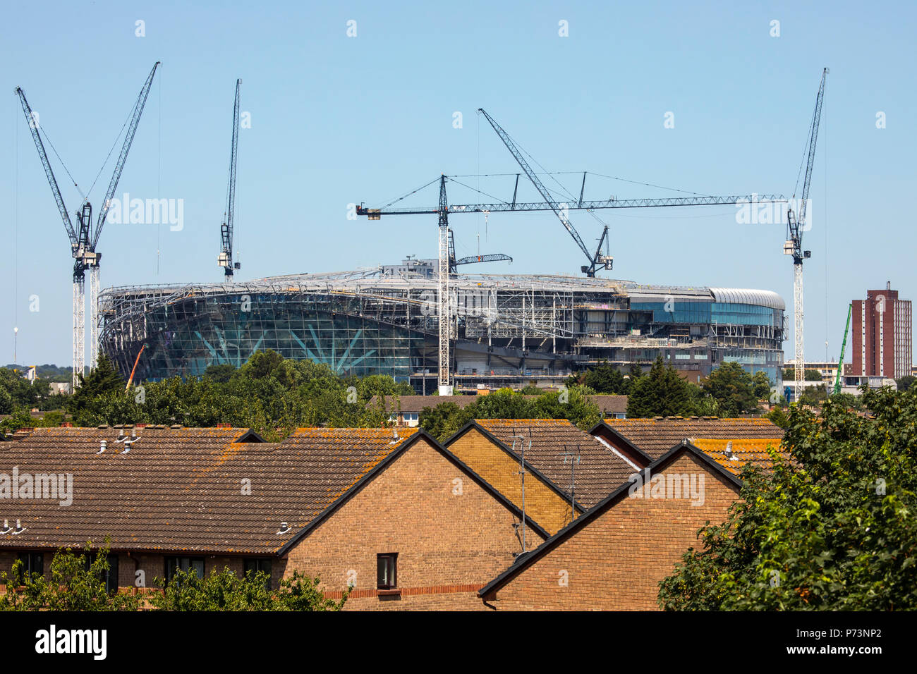 Tottenham hotspur new stadium construction hi-res stock photography and ...