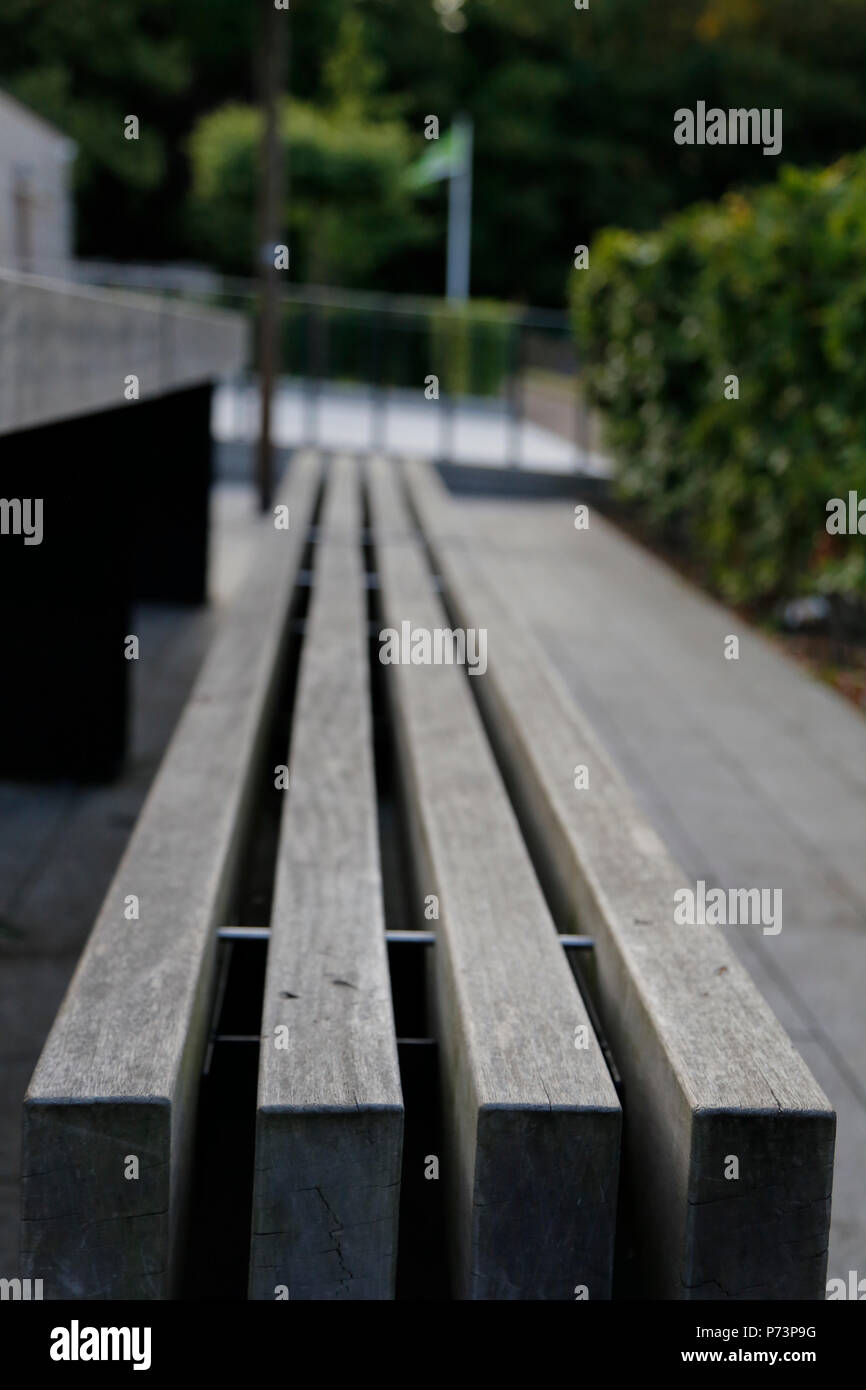 Closeupof wooden park bench Stock Photo - Alamy