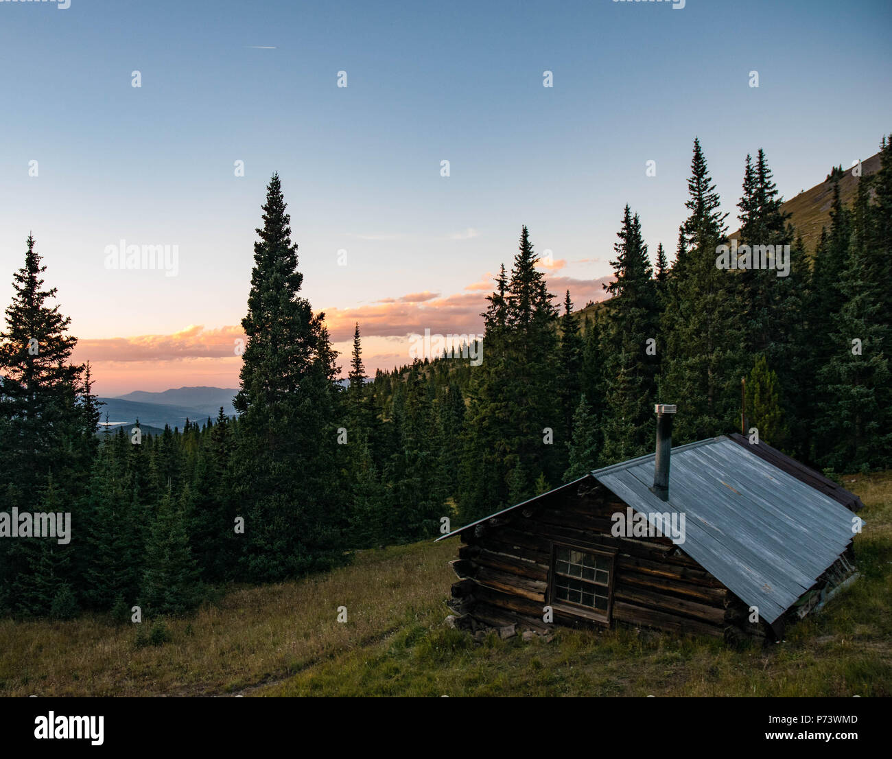 Old miners cabin hi-res stock photography and images - Alamy