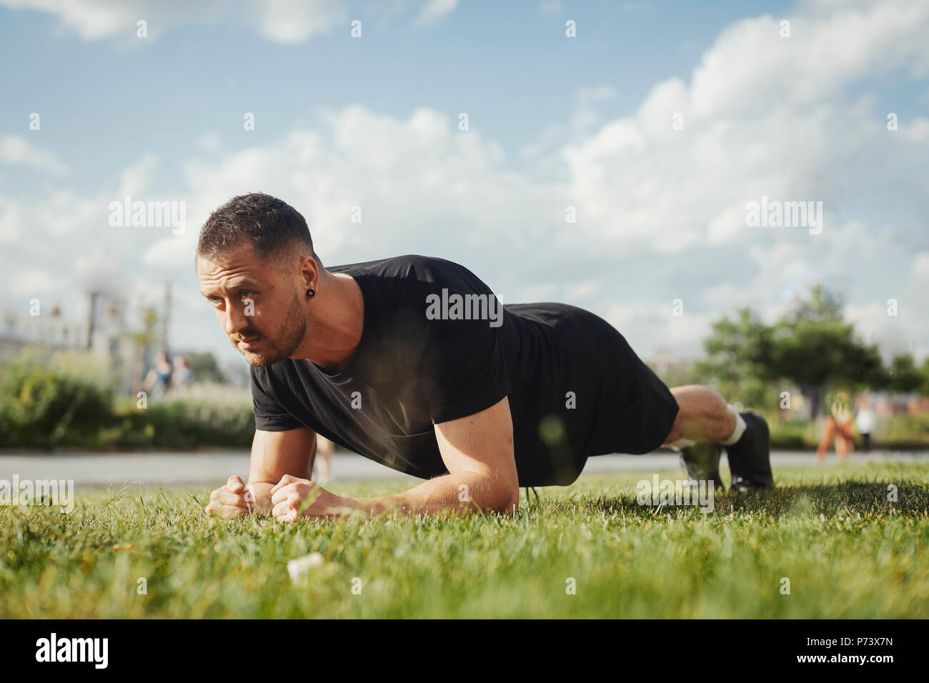 Front plank exercise male hi-res stock photography and images - Alamy