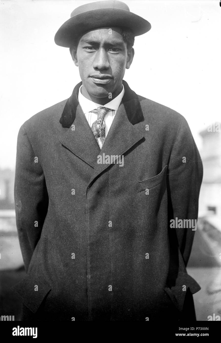 Duke kahanamoku actor hi-res stock photography and images - Alamy