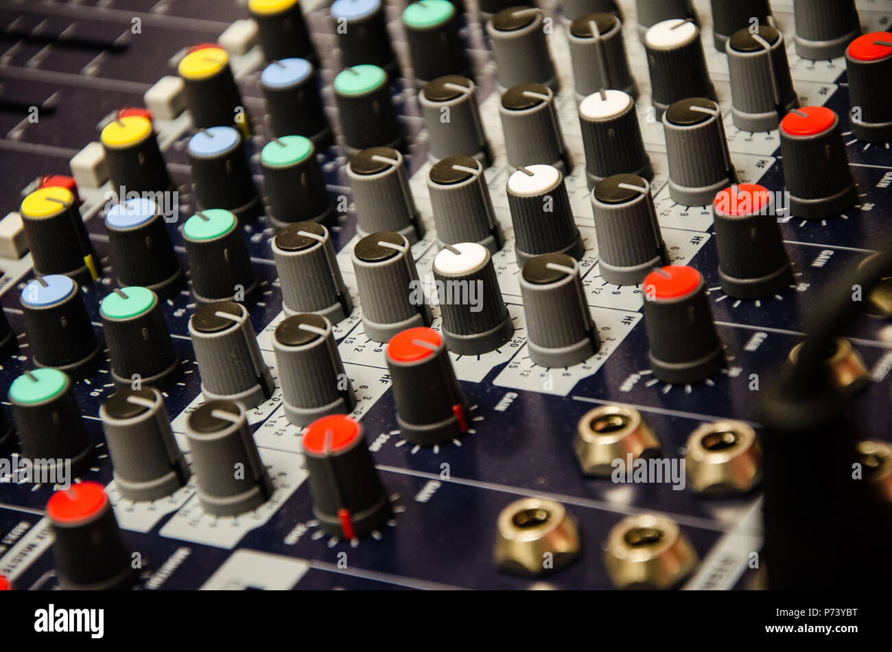 Technology mixer hi-res stock photography and images - Alamy
