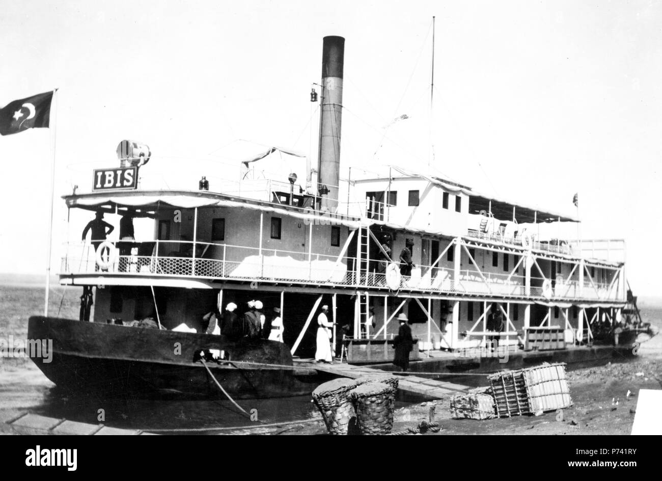 Steamboat 1800s hi-res stock photography and images - Alamy