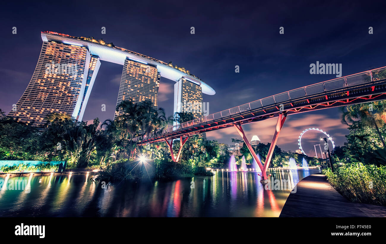 Colorful singapore architecture hi-res stock photography and images - Alamy