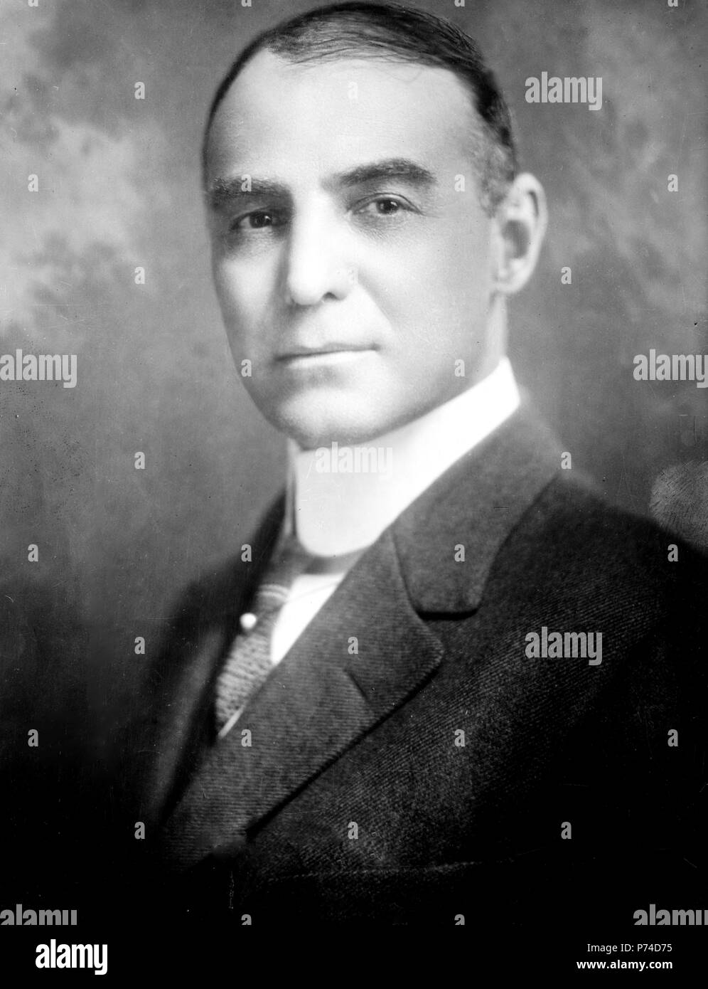 Newsworthy early 1900s hi-res stock photography and images - Alamy