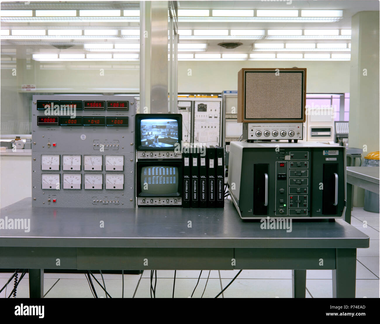 Old computer 1970s hi-res stock photography and images - Alamy