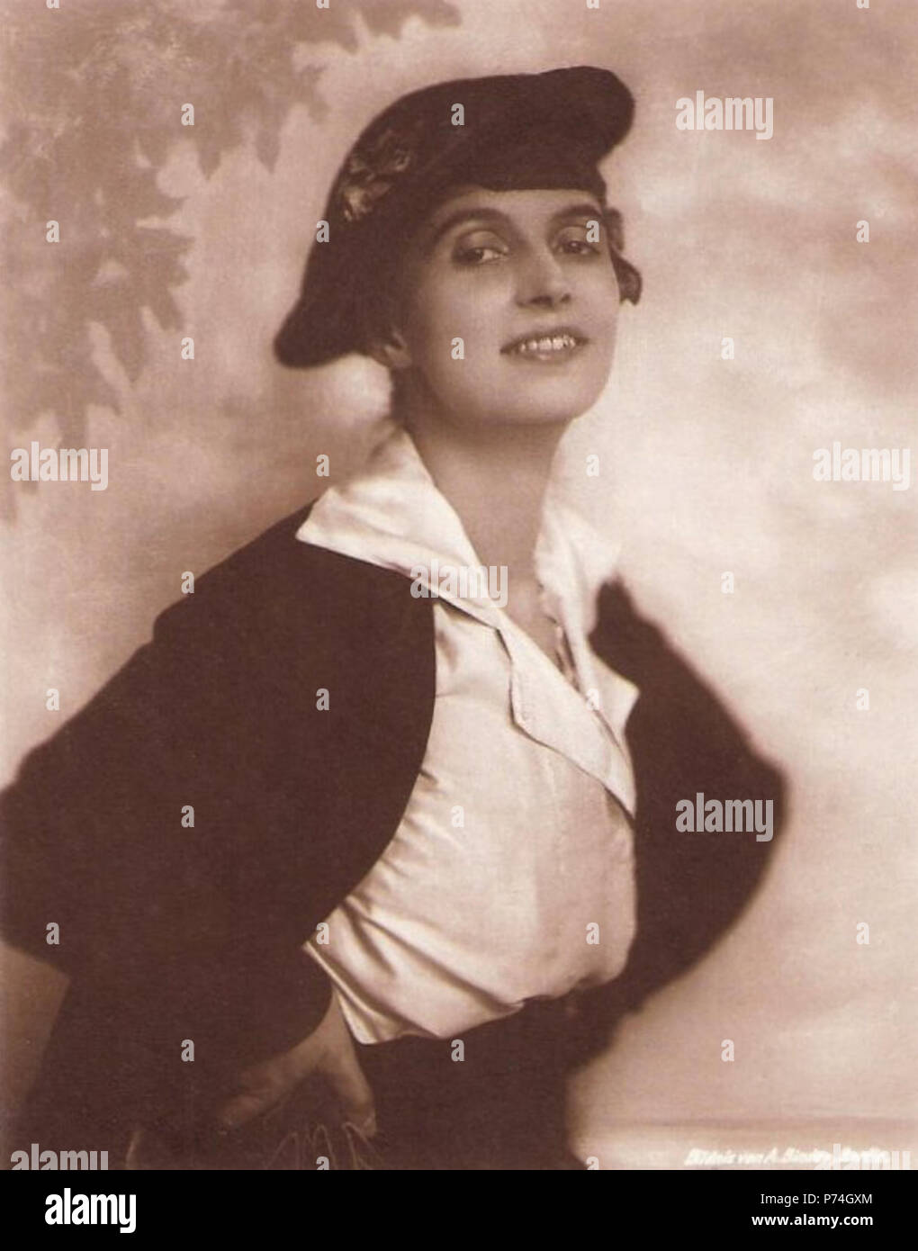 English: Erna Morena Deutsch: Erna Morena . circa 1925 39 Erna Morena ...